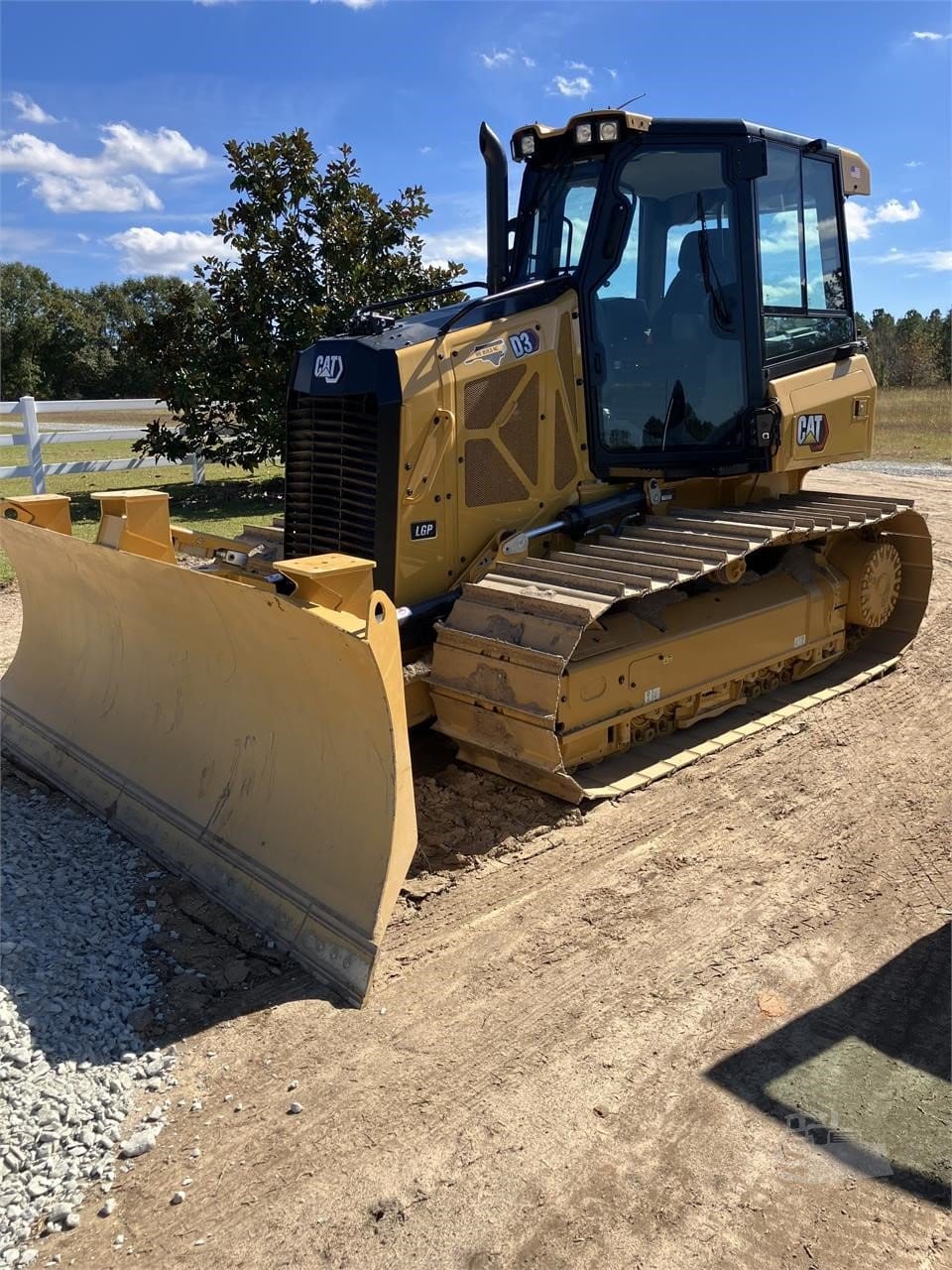 CAT D3 Small Dozer | Quotor