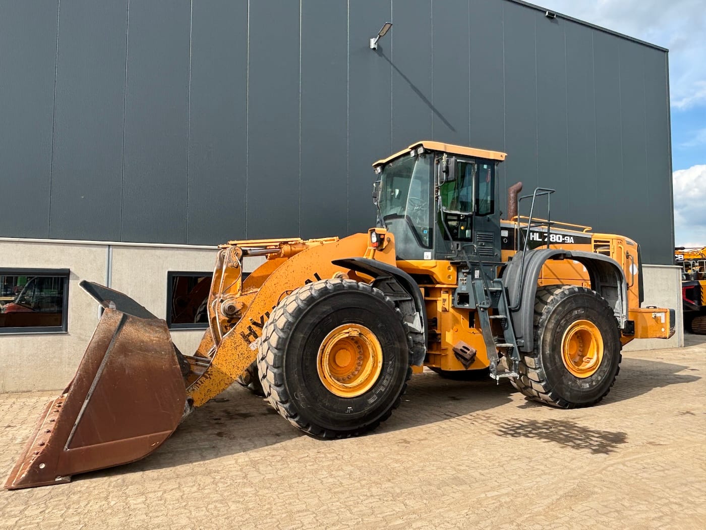 Hyundai HL780 Wheel Loader | Quotor
